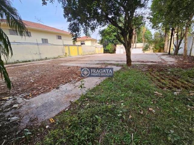 Terreno Plano no Jardim Europa com 1.052 m² ao lado Clube Harmonia São Paulo