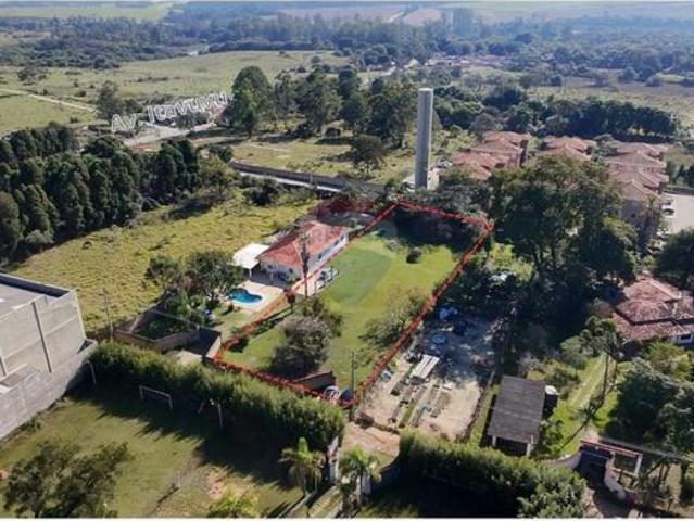 Terreno Plano á 50 metros da Av. Itavuvú, proximo ao novo parque da Cacau Show de 1600m² Sorocaba/