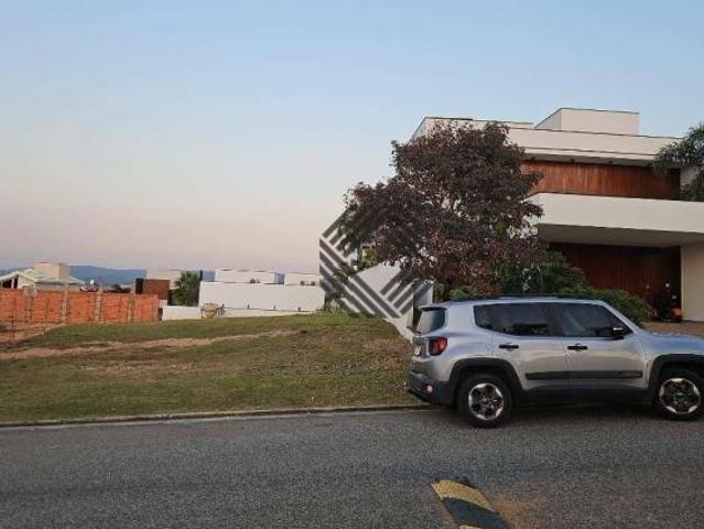 Terreno plano à venda, 409,57 m² com 13,65 m de testada Alphaville Nova Esplanada I Votorantim/S