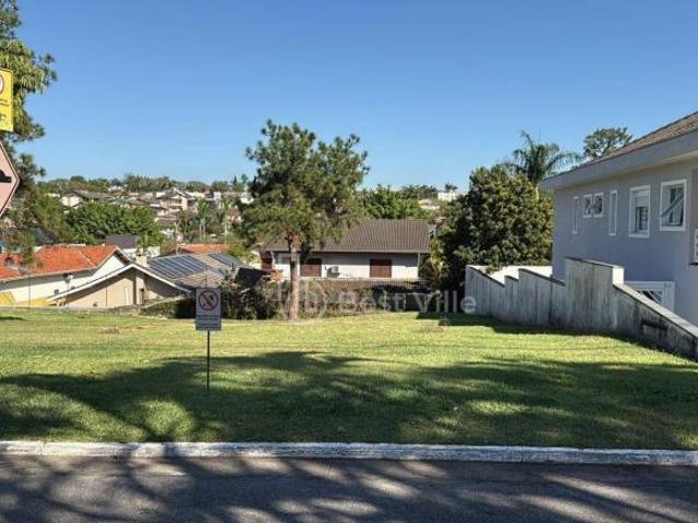 Terreno PLANO à venda com 420m² de área de terreno, no residencial Alphaville 9, Santana de Parnaíba