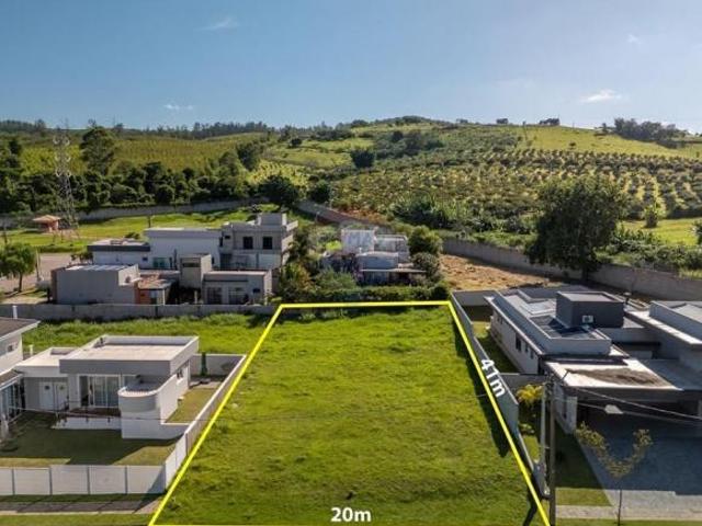 Terreno plano a venda com 820 m2, no Campo de Toscana em Vinhedo SP