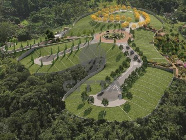 Terreno plano à venda no Condomínio Colinas da Colônia Jundiaí SP