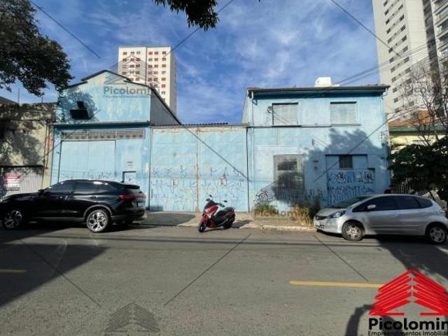 Terreno plano a venda na Mooca, aproximadamente 800 m², próximo ao Parque da Sabesp, Supermercado Ya