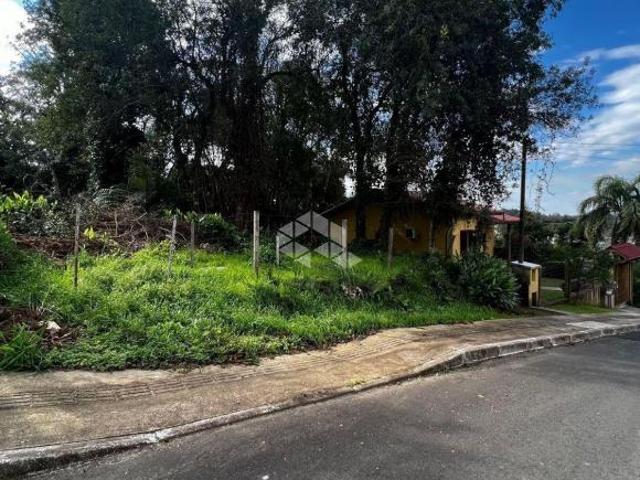 Terreno plano, com 14,00 metros de frente, uma área de 515,70m², no Bairro São José em Canela
