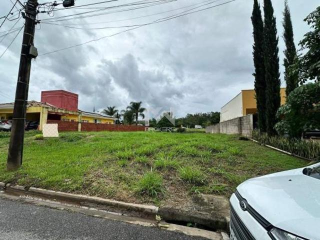 Terreno plano com 1.082 metros quadrados a venda no condomínio Marambaia na cidade de Vinhedo SP