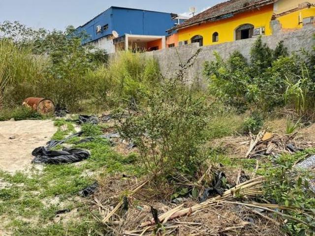 Terreno plano com 308 m2 no bairro São Francisco