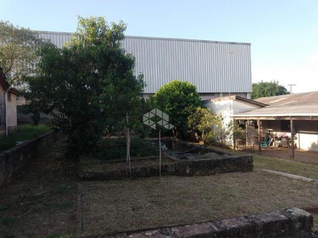 Terreno plano com 331m2 em bairro perto do centro