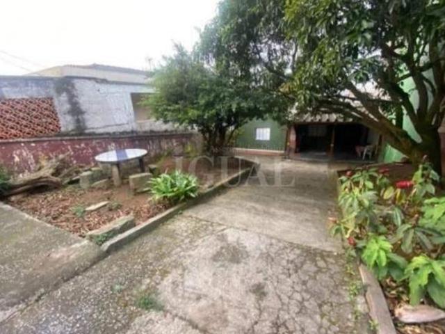 Terreno Plano com Casa antiga Habitável Ótima Localização Medindo 10X30 totalizando 300m²