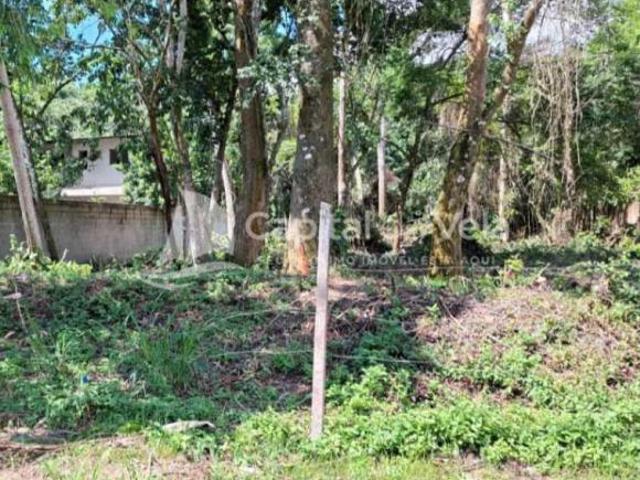 TERRENO PLANO COM ESCRITURA DEFITINIVA, PROXIMO A PRAIA DO PEREQUÊ