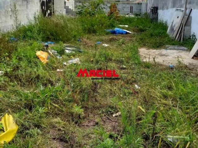 TERRENO PLANO, COMERCIAL E RESIDENCIAL MURADO. ÁREA CONSTRUÍDA SUBSOLO LOTE 21 QUADRA V1