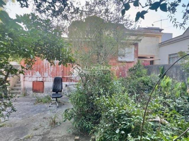 Terreno plano de esquina no bairro Vila Nova em Porto Alegre