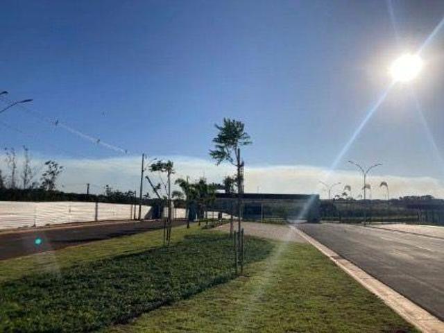 TERRENO PLANO DE 250 M² À VENDA NO CONDOMÍNIO URBE EM PAULÍNIA