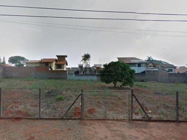 Terreno plano de 300m² em rua tranquila e arborizada na Cidade Universitária II