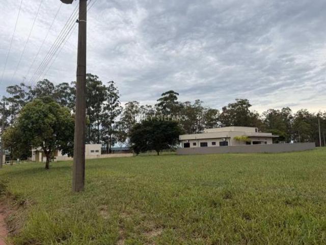 Terreno Plano de 450 m² próximo ao fogão caseiro do Santa Bárbara Resort Residence