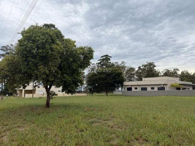 Terreno Plano de 450 m² próximo ao fogão caseiro do Santa Bárbara Resort Residence