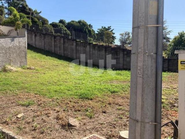 Terreno Plano de 457 m² à Venda em Condomínio Fechado em Valinhos/SP