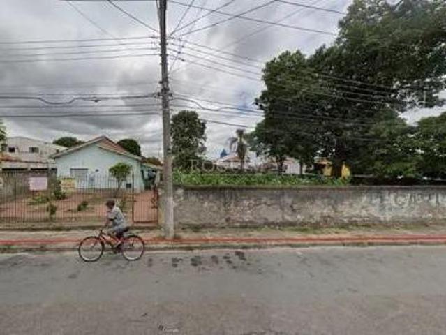 Terreno plano de 900 m 3 lotes de 300 m localizado em Jacareí no Bairro do São João Centro