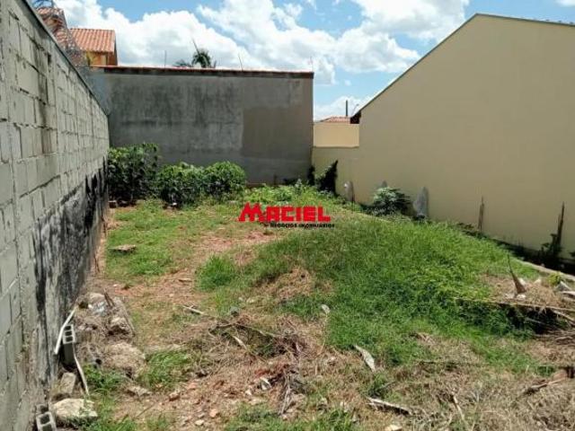 Terreno Plano e Pronto para Construir no Jardim Santa Rosa Localização Privilegiada!