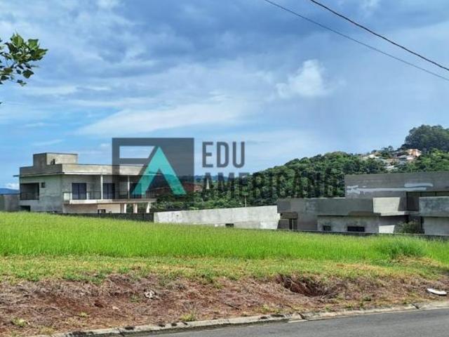 Terreno plano em condomínio fechado Bom jesus