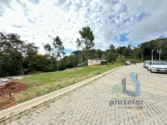Terreno plano em Condomínio na Cidade de Mairinque