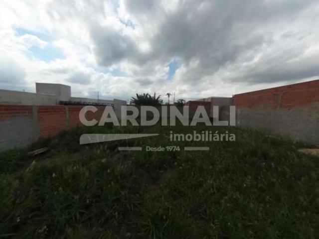 Terreno plano localizado em um bairro novo Chamado Arcoville com um potencial de valorização grande