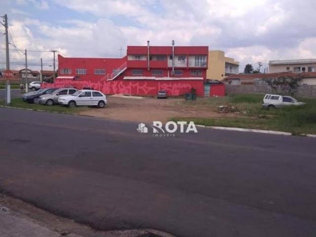 Terreno plano, pronto para construir, no Bairro João Aranha