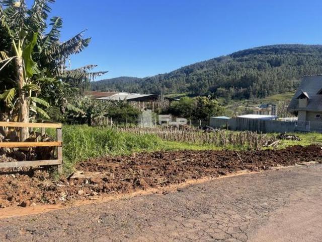 TERRENO PLANO, PRONTO PARA CONSTRUIR, NO CENTRO