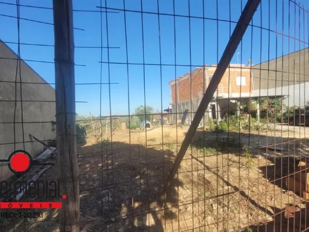 Terreno plano à venda de 175 m² em boa localização no bairro