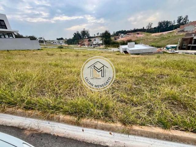 Terreno plano 250m², pronto para construir, Condomínio Lago Azul Jundiaí, fácil acesso à Rod. Bandei