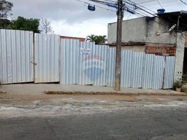 Terreno Plano 330 m² no bairro Santos Dumont, JF Localização estratégica e fácil acesso