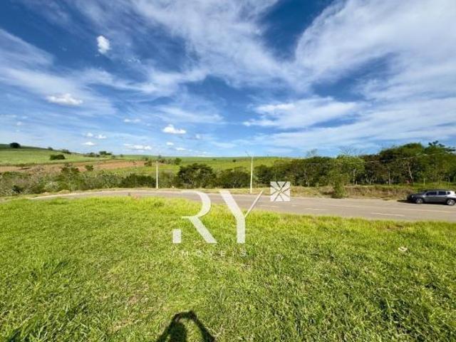 Terreno plano 6x25 à venda em Caçapava SP, Portal do Lago: 150,00 m² de área! A oportunidade que voc