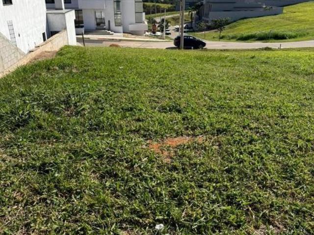 Terreno Premium no Villagio Azzure | 446m², Maior que o Padrão e Sem Vizinho nos Fundos