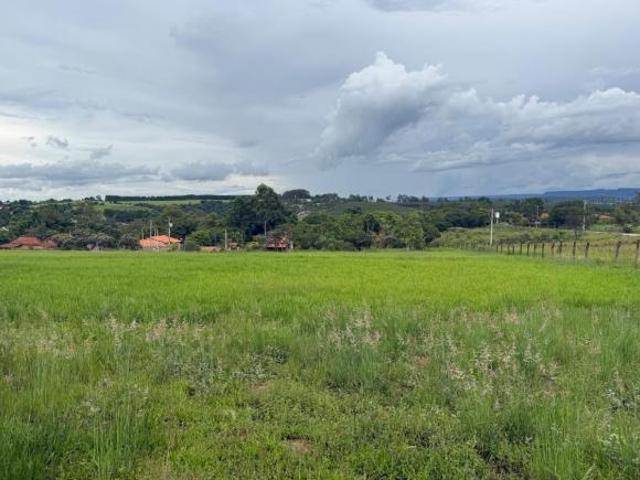 Terreno, Primavera, Águas de São Pedro, SP