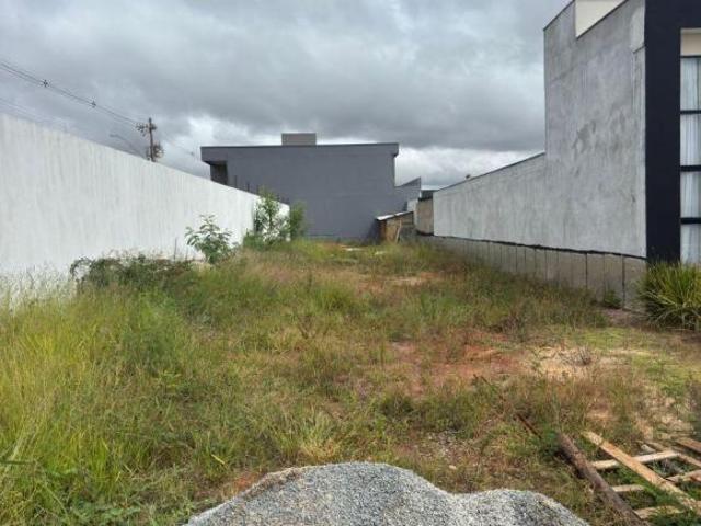 Terreno pronto para construir de 420m² em Arniqueiras