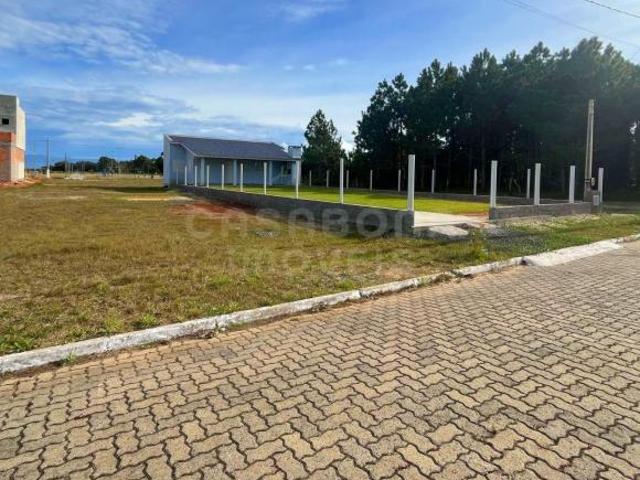 Terreno pronto para construir no Bom Jesus – 400m do mar!