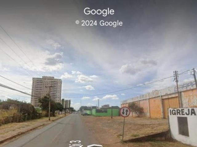Terreno projeção uso misto com 3.000m² constrói até 7.500m2 privativos de apartamentos/Prédio na QD