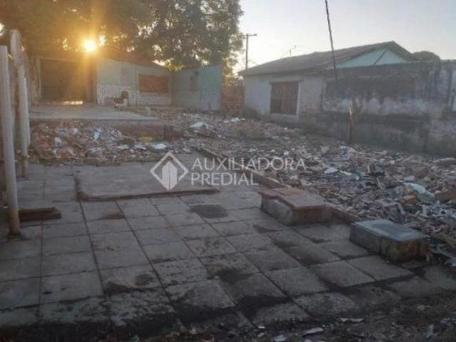 Terreno próximo a avenida Bento Gonçalves com 14,3 m² x 44,0 m²