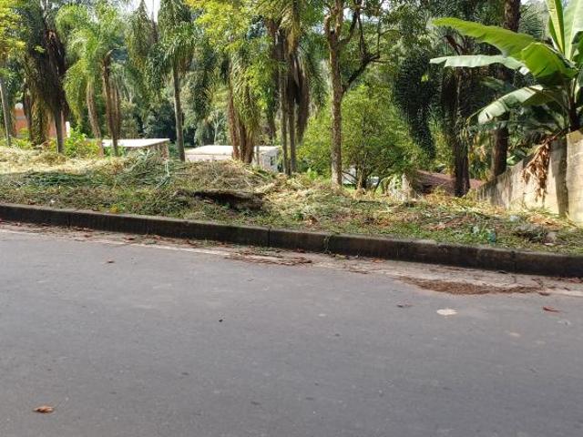 TERRENO PRÓXIMO DO CENTRO DE SÃO LOURENÇO DA SERRA