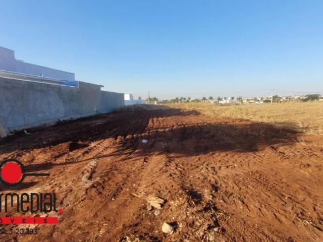 Terreno Residencial à venda de 319,82 m² com boa topografia e localização