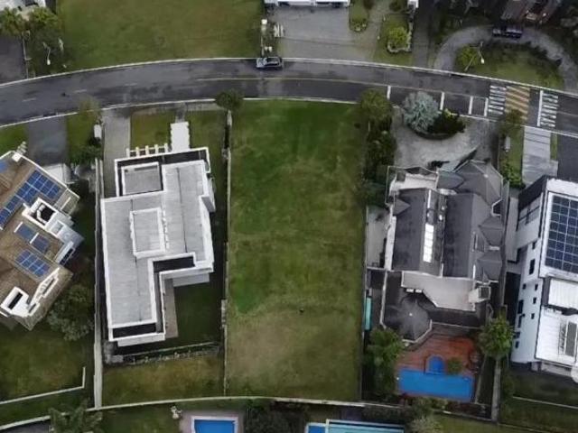 Terreno residencial à venda no Alphaville Graciosa com 745m²