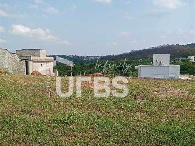 Terreno residencial à venda no Jardins Porto