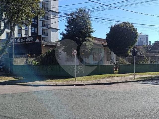 Terreno Residencial Água Verde Área Total: 315 m² ZR 4 Até 6 Pavimentos