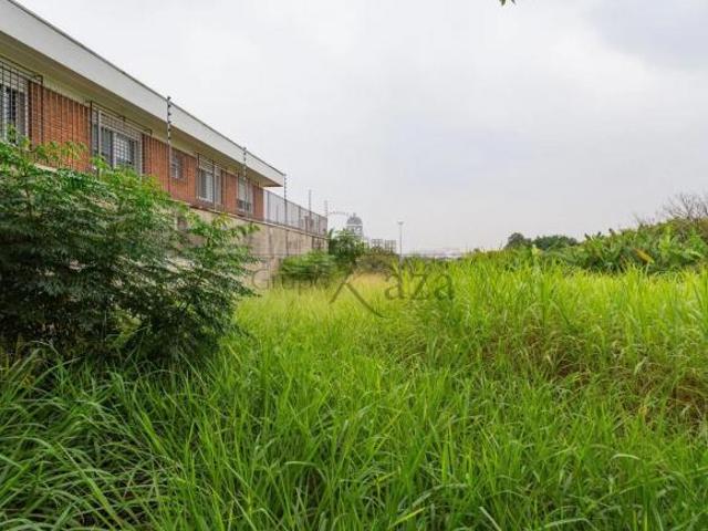 Terreno Residencial Alto de Pinheiros 1.541m² Zona Estritamente Residencial ZER