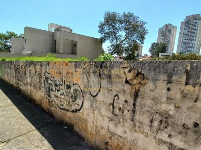 Terreno residencial amplo e bem localizado no tranquilo bairro do Jardim Londrina