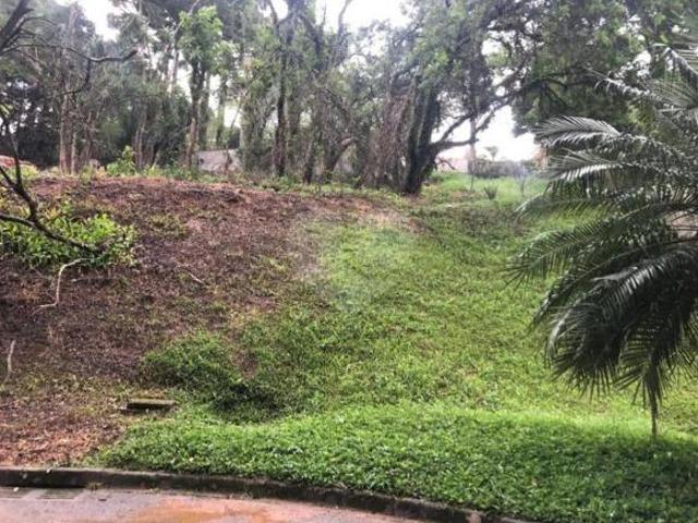 Terreno residencial de 1061m² a venda no Campo Comprido
