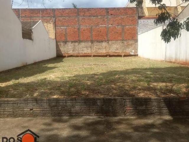 TERRENO RESIDENCIAL FRENTE 12 x 25 = 300m2 LOCAL DE BOAS CONSTRUÇÕES, A UM QUARTEIRÃO DO HIPERME