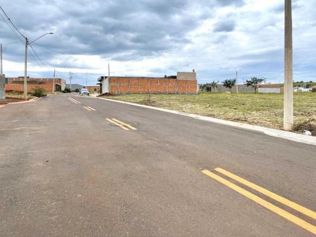 Terreno residencial para venda em Bella Cravinhos II, 200m²