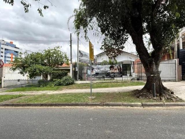 Terreno residencial/comercial de 949m² a venda no Vila Izabel