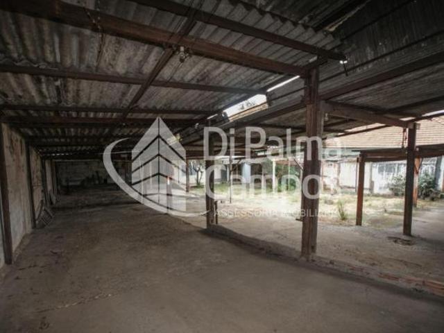 Terreno retangular de 545 m² e 410 m² de área construída aprovada na região da Vila Prudente