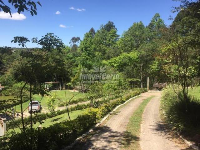 Terreno urbano com 11.000 m² no Lamenha Grande em